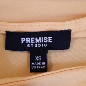 Premise | Tops | Premise Studio 34 Sleeve Blouse | Poshmark